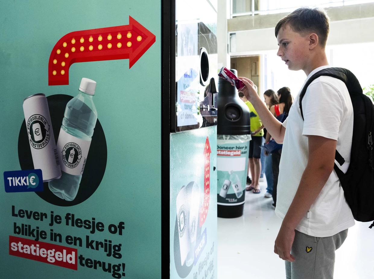 Er zwerven veel minder blikjes op straat nu er statiegeld op zit - Afvalgids